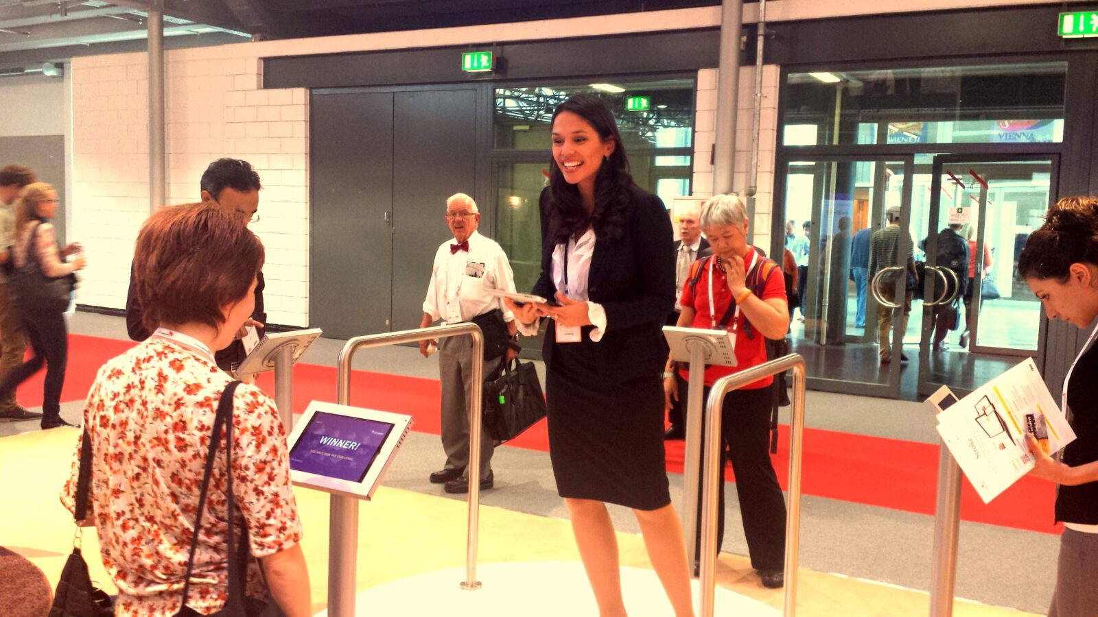 5 Key Qualities of a Top Booth Staffer & How to Discover Yours | Expostars